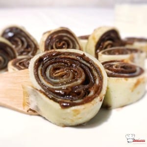 Crêpes vanille chocolat roulées au Nutella Recette Companion